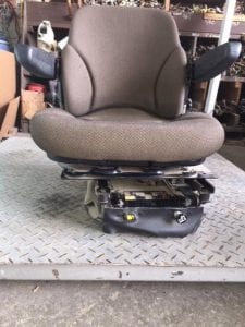 NEW JOHN DEERE AIR RIDE SEAT ASSEMBLY - 6713 - Anderson Tractor Inc.