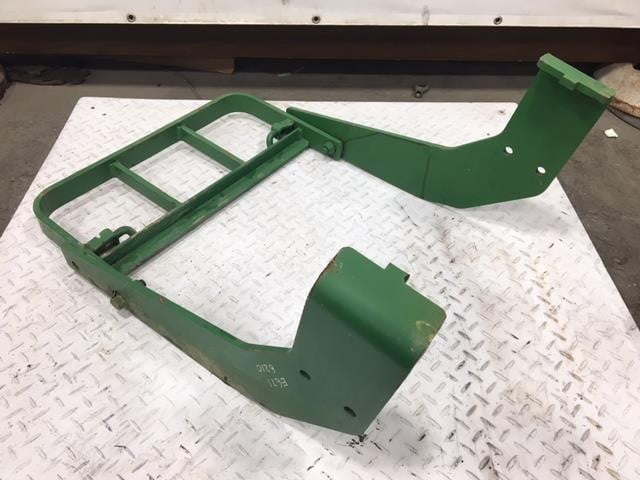 USED JOHN DEERE FRONT GRILLE GUARD - BW14740 - Anderson Tractor Inc.