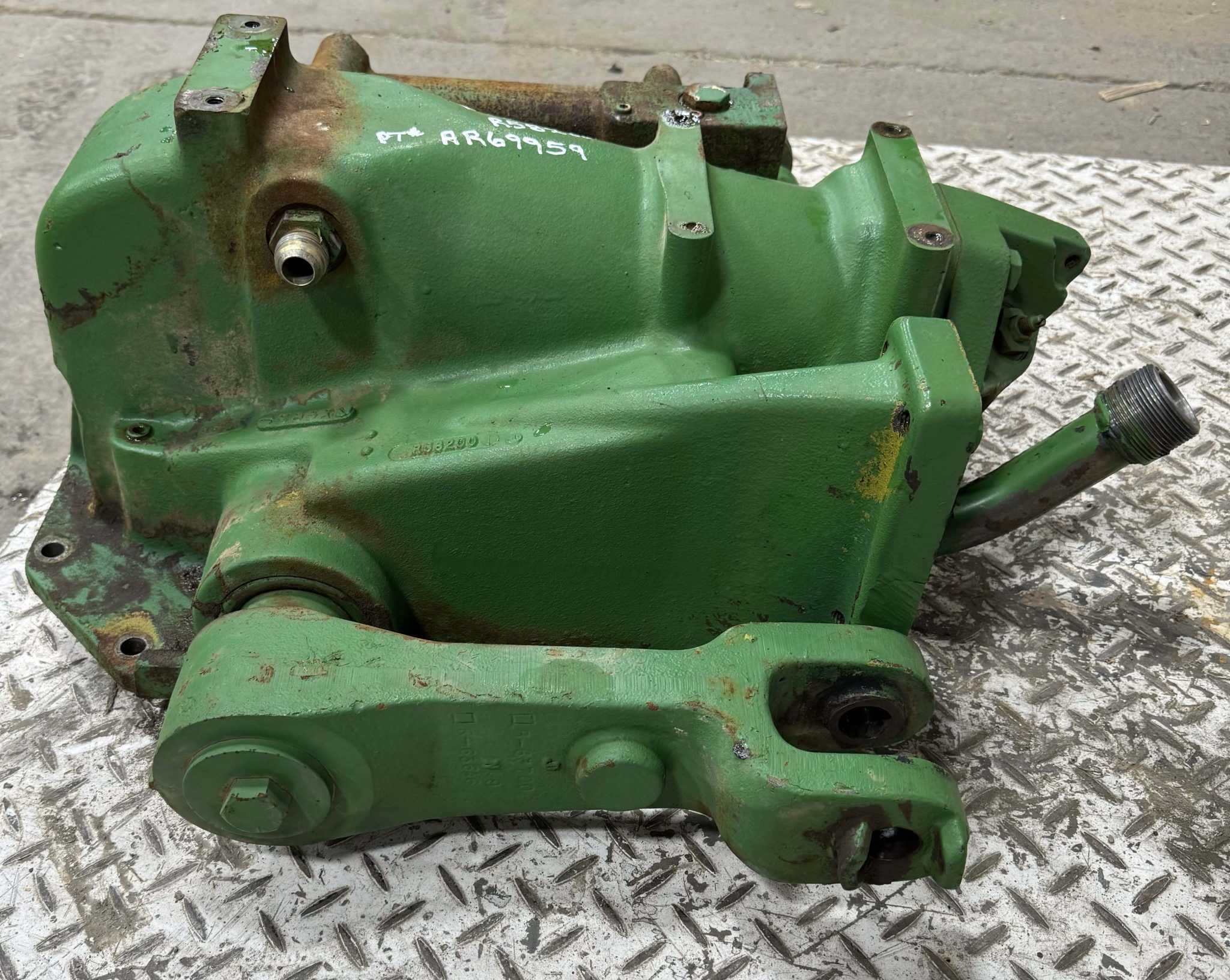 GOOD USED TOP COVER ASSY. - AR69959 - Anderson Tractor Inc.